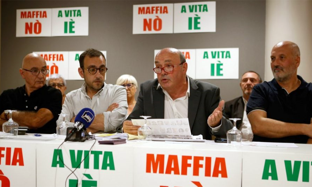 Un D lire Collectif la Mafia En Corse JE SUIS FRAN AIS un-d-lire-collectif-la-mafia-en-corse-je-suis-fran-ais