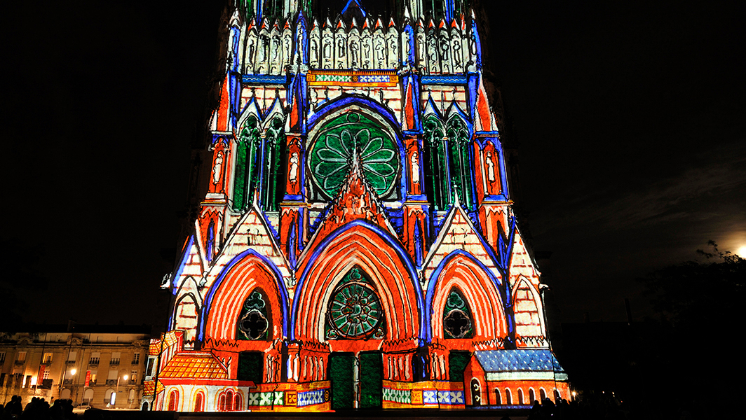Cet été, le grand retour des cathédrales illuminées. Reims – JE SUIS ...